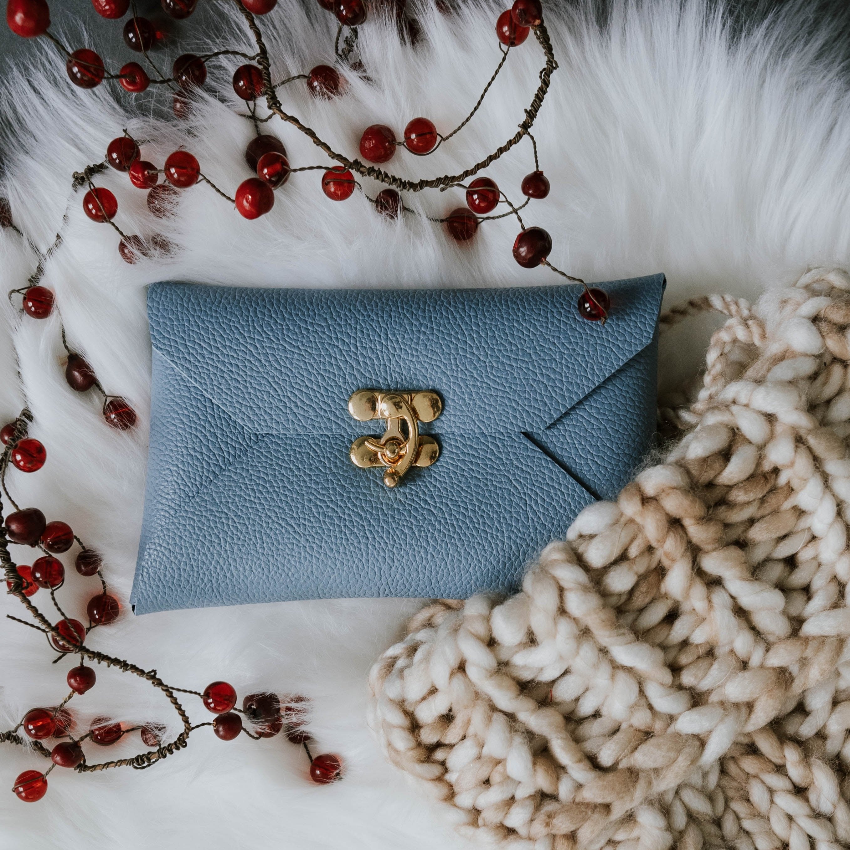 Small Clasp Clutch – Alice Yardley